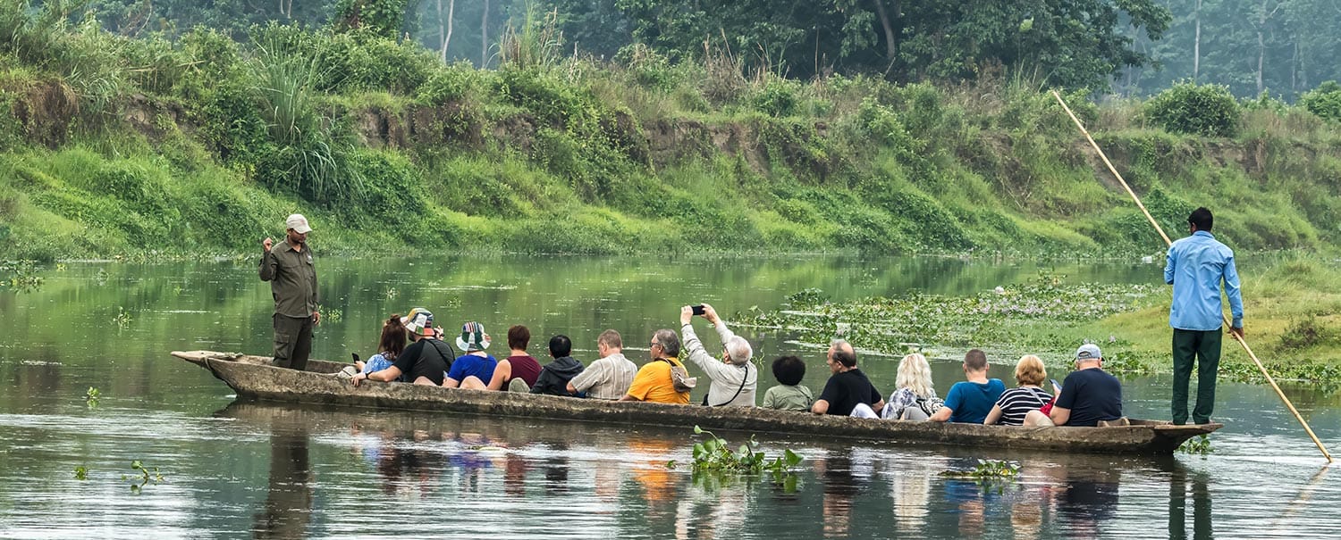 canoe-in-chitwan-national-park | United Jungle Guide Service